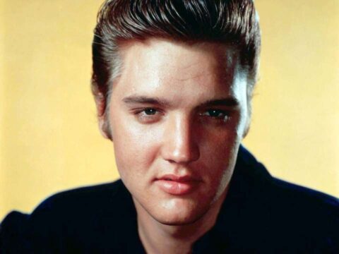 Elvis Presley Rey del Rock y su especial camino a la fama