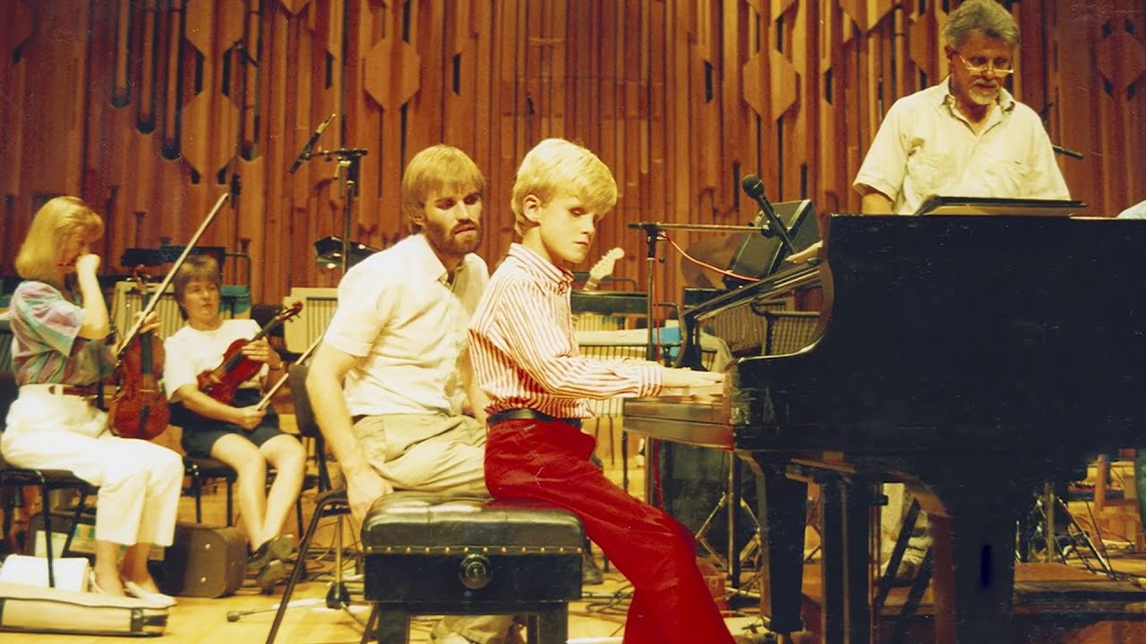 Derek Paravicini: Conozca al supergenio musical ciego y autista