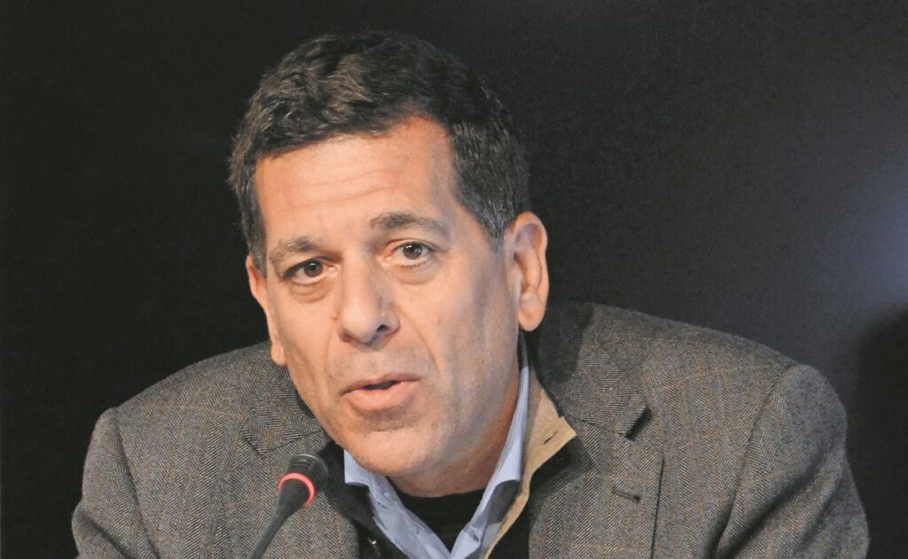 Historiador dice que restos de Cortés corren riesgo y deben volver a ...