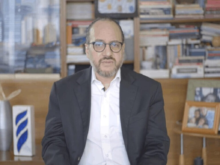 Venezuela encara dos desafíos: redemocratización y el desarrollo ...