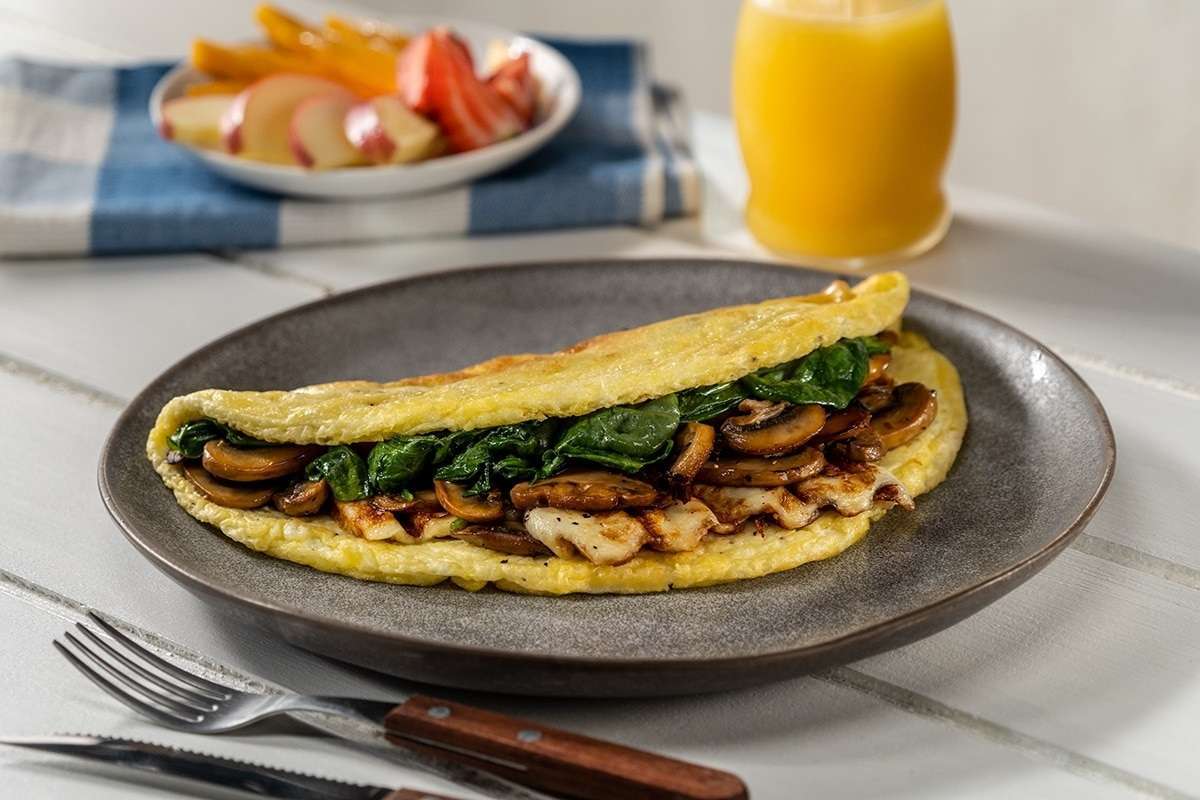 Omelette de champiñones con queso: delicioso para desayunar