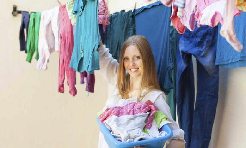 Ropa: conoce por qué debes lavarla y tenderla al revés