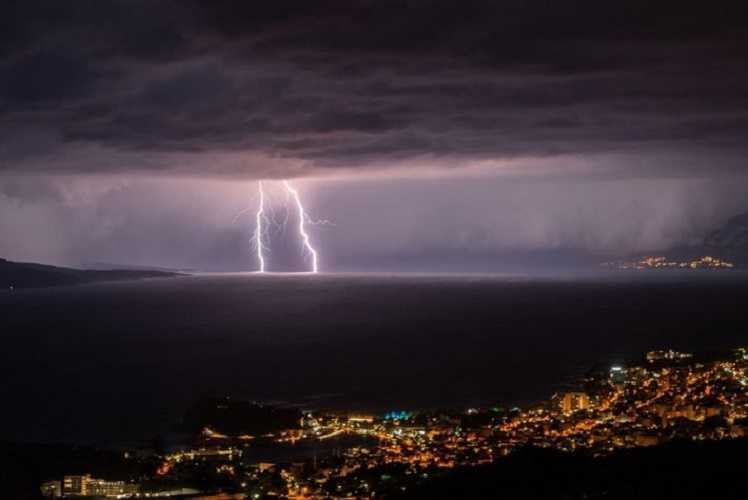 Superrayos: los relámpagos más potentes del mundo - CURADAS